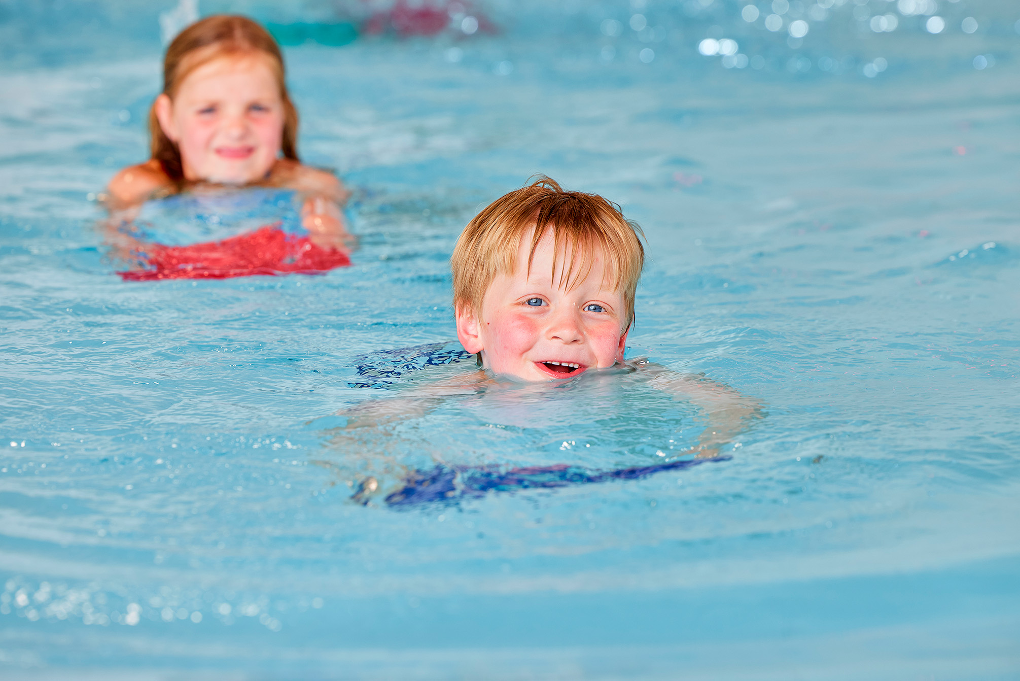 Steeds meer ouders zetten kind niet op zwemles door oplopende kosten ...